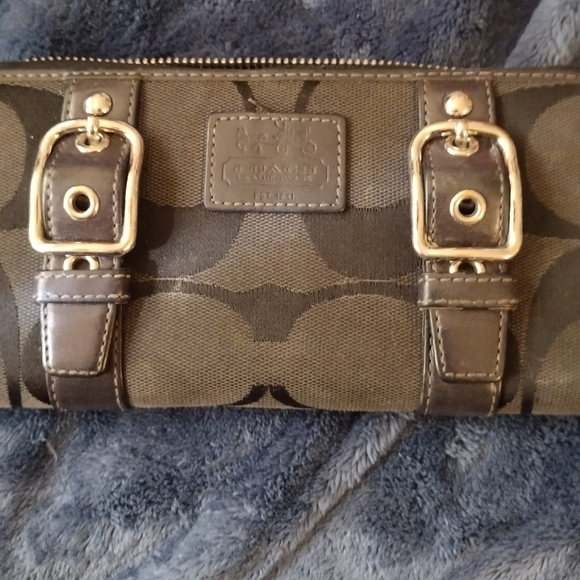 Coach | Bags | Coach Signature Canvas Wallet | Poshmark
